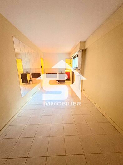 Appartement à louer - Porte de Nogent, Nogent-sur-Marne - 1 pièce