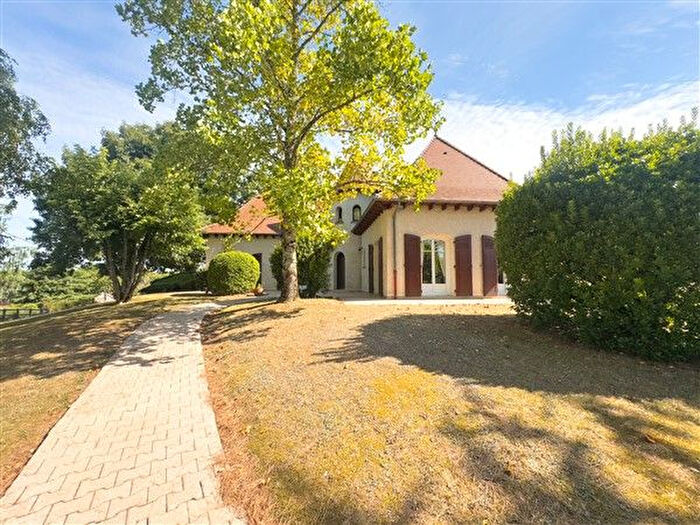 Maison à vendre - Ussac - 5 pièces - 3 chambres