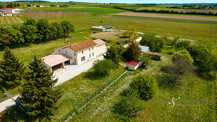 Maison 7 pièces à Allas-Champagne, à vendre