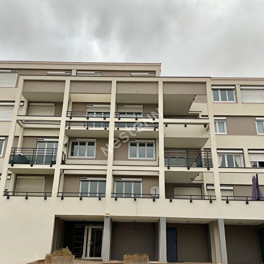 Appartement à vendre - Lons-le-Saunier, Centre-ville - 3 pièces - 2 chambres