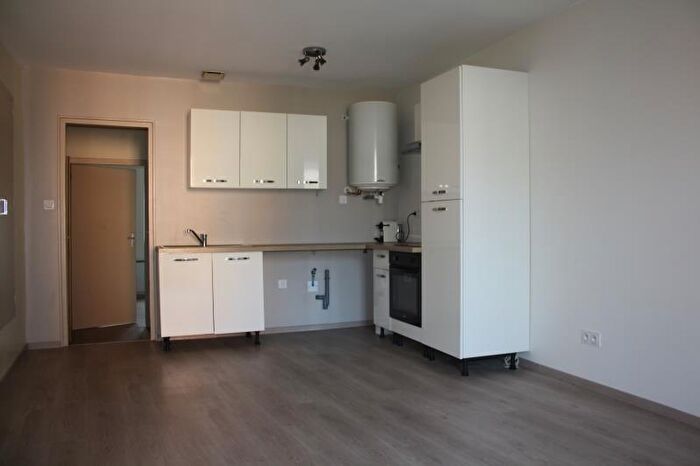 Le Pont-de-Beauvoisin : Appartement 2 pièces à louer