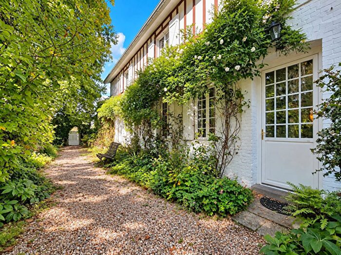 La Neuville-Chant-d'Oisel - Maison 8 pièces à vendre