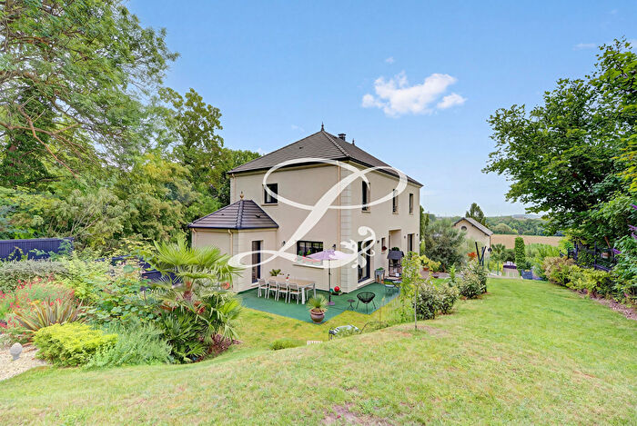Maison 8 pièces à vendre - Le Mesnil-le-Roi