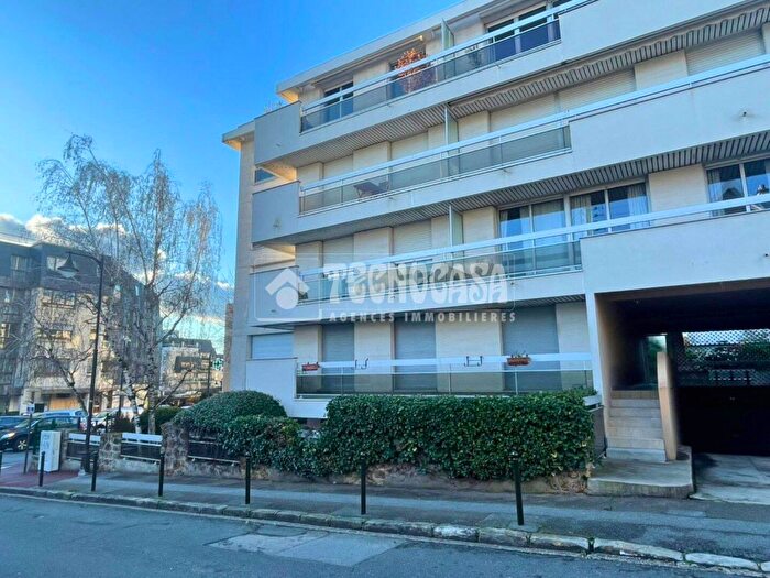 Appartement à louer - Nouveau Chesnay, Le Chesnay-Rocquencourt - 2 pièces - 1 chambre