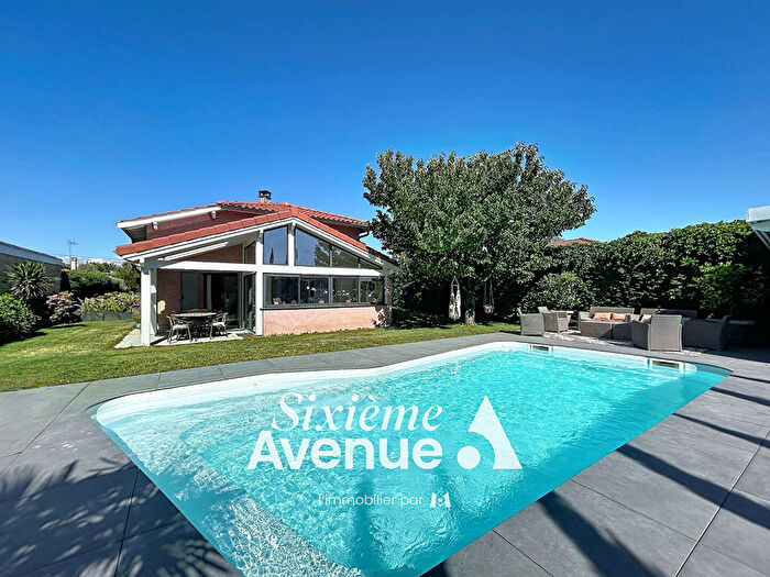 Décines-Charpieu, Champ Blanc - Maison 5 pièces à vendre