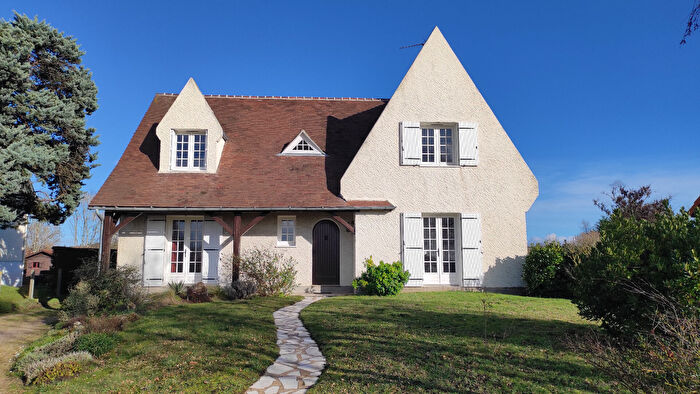 Maison à vendre - Châtellerault, Est - 6 pièces - 4 chambres