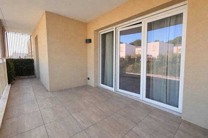 Appartement à louer - Meyreuil - 2 pièces - 1 chambre