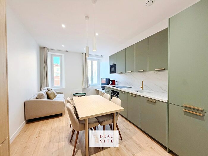 Appartement à vendre - Nice, Carré dor - 2 pièces - 1 chambre