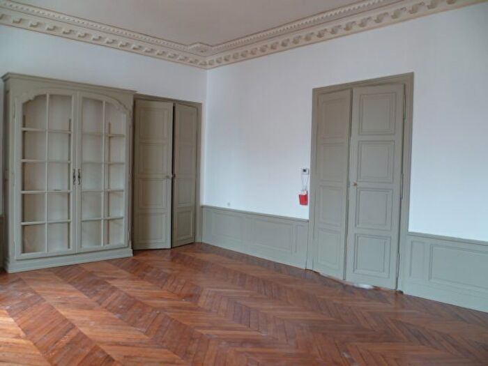 Appartement à louer - Dijon, Centre-ville - 4 pièces - 2 chambres