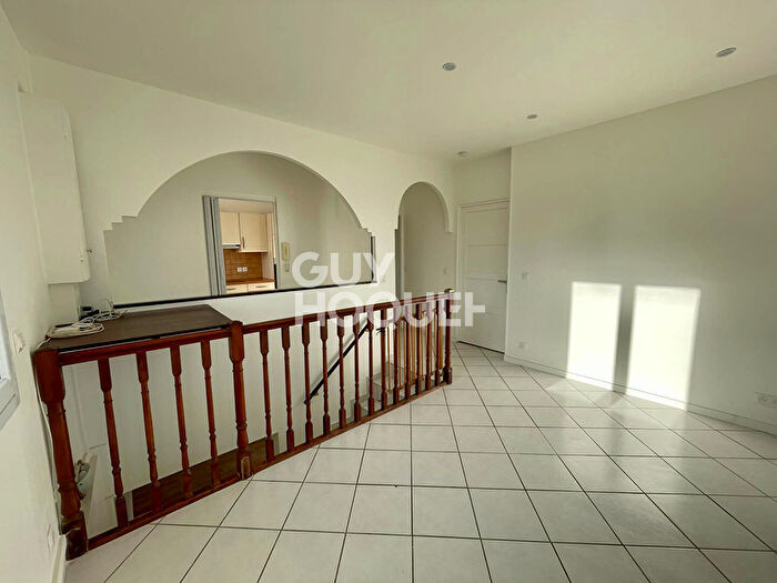 Maison à louer - Athis-Mons, Plateau, Pyramide - 5 pièces - 4 chambres