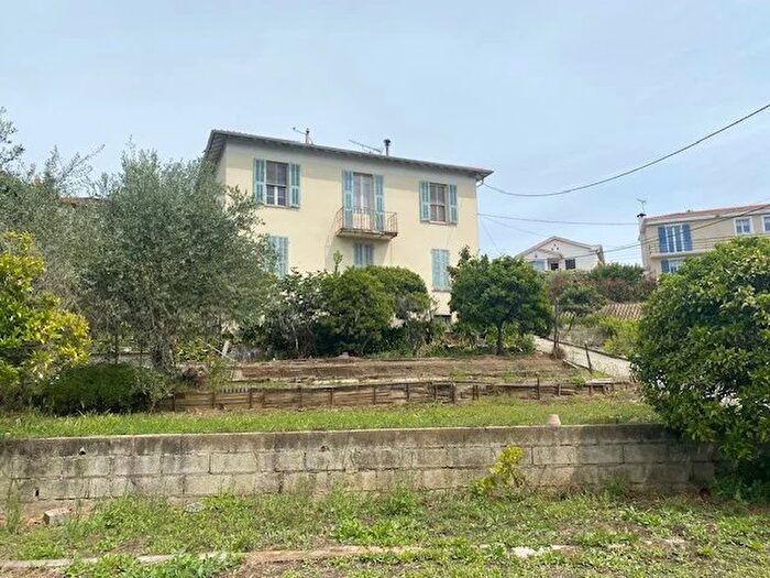 Maison 6 pièces à vendre à Cagnes-sur-Mer, Les Vallières, Le Malvan, Les Travails, La Combe
