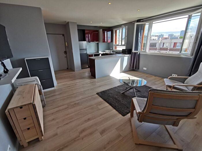 Plateau-Grèves-Europe-Gare du Stade-Fossés Jean, Colombes - Appartement 2 pièces à louer