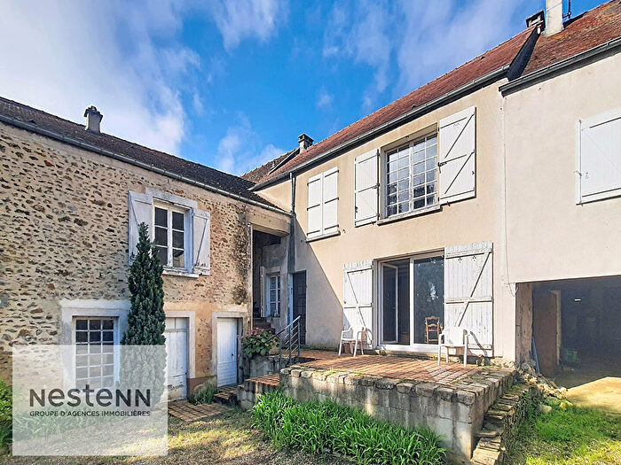 Maison à vendre - Leuville-sur-Orge - 12 pièces - 6 chambres