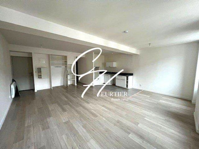 Centre Ville Est, Voiron - Appartement 3 pièces à louer