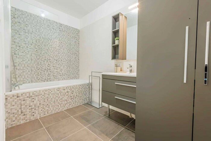 Appartement 3 pièces à louer à Fournier-Pasteur-Bac dAsnières, Clichy