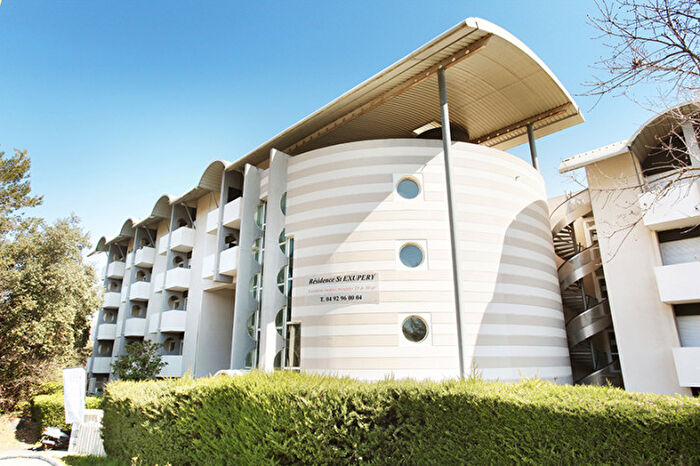 Appartement à louer - Valbonne, Carbejaire, Haut-Sartoux, Pythagore, Sophia-Antipolis - 3 pièces