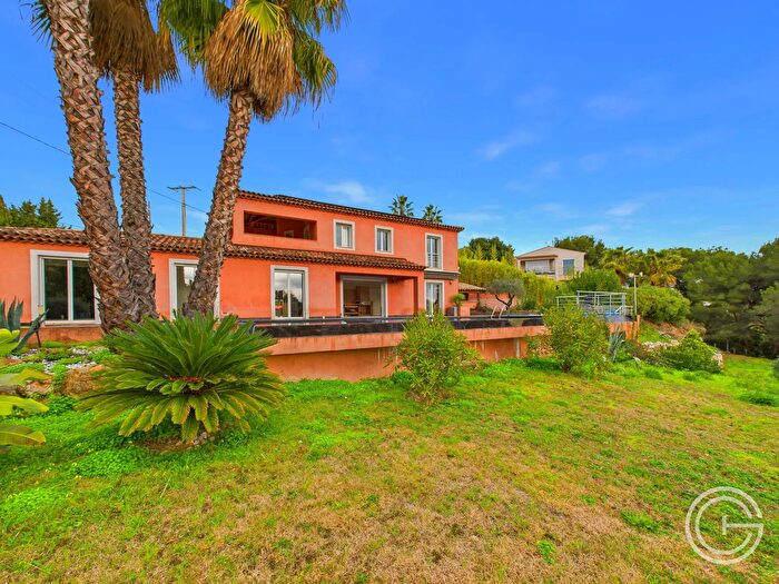 Maison à vendre - Cagnes-sur-Mer, Le Vallon des Vaux, La Campanette, Montaleigne - 5 pièces - 4 chambres