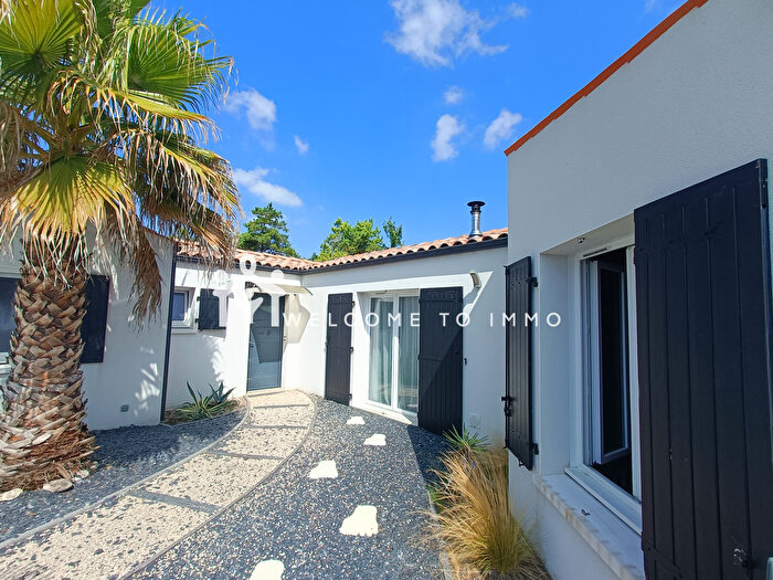 Maison à vendre - Saint-Christophe - 8 pièces - 5 chambres