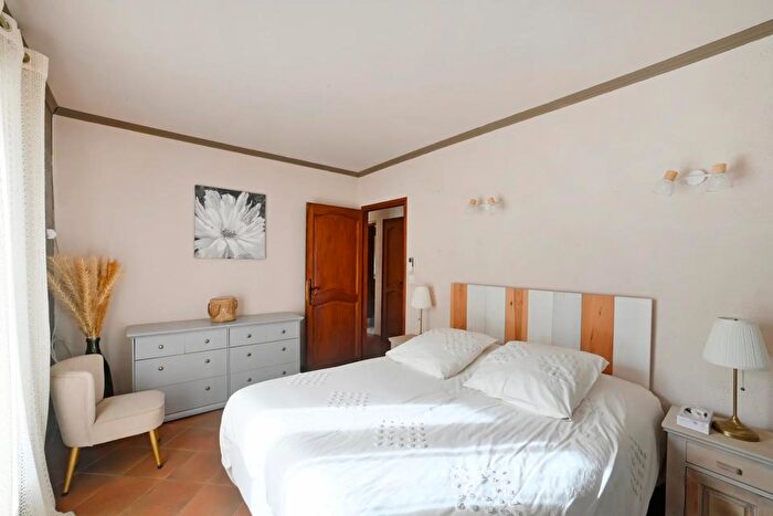 Maison à vendre - Saint-Hilaire-de-Brethmas - 5 pièces - 3 chambres