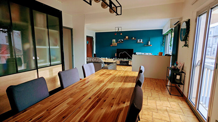 Appartement à vendre - Carpentras, Coeur de Ville - 4 pièces - 2 chambres