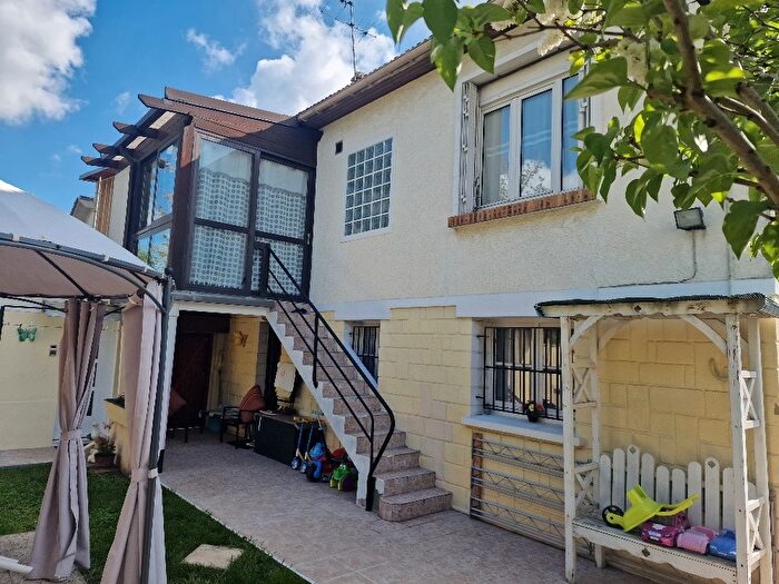 Maison à vendre - Champigny-sur-Marne, Quatre Cités, Simonettes - 7 pièces - 4 chambres