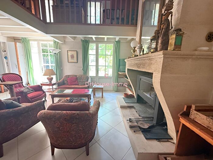 Maison à vendre - Saint-Émilion - 5 pièces - 4 chambres