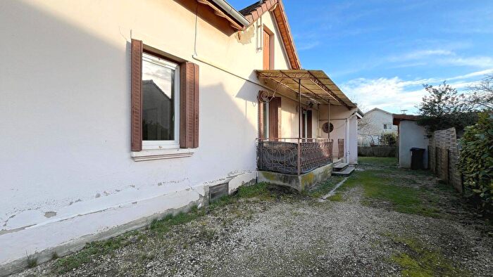 Maison à louer - Amberieu en Bugey - 3 pièces - 2 chambres