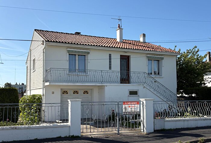 Maison 4 pièces à Saintes, Bellevue, La Grange, Les Boiffiers, à vendre