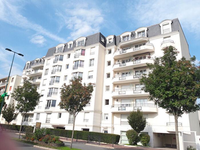 Appartement 4 pièces à vendre - Gagny, Centre-ville
