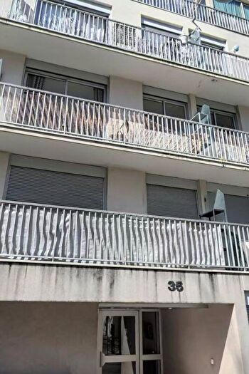 Appartement à louer - Gambetta, Courbevoie - 2 pièces - 1 chambre