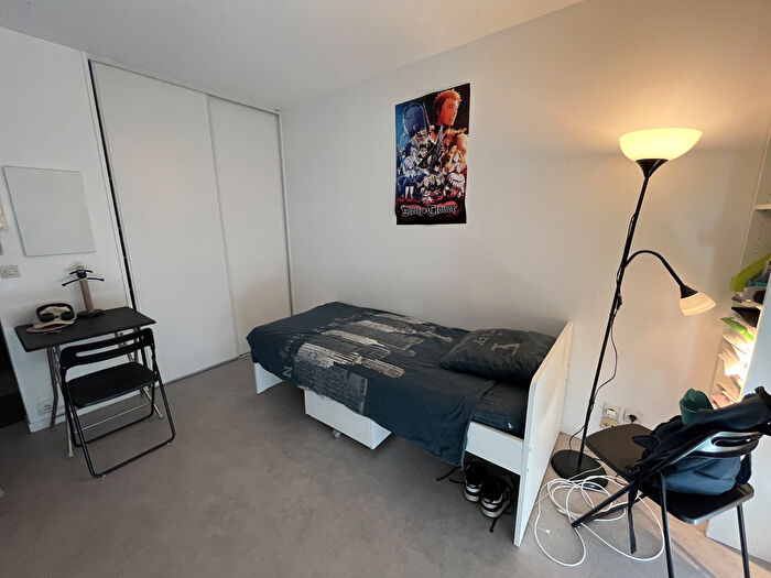 Appartement 1 pièce à Pau, Le Hameau, à louer