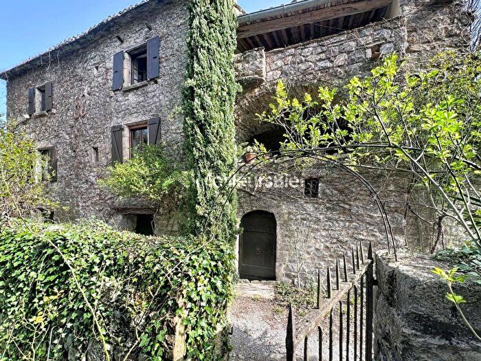 Maison à vendre - Les Vans - 9 pièces - 2 chambres