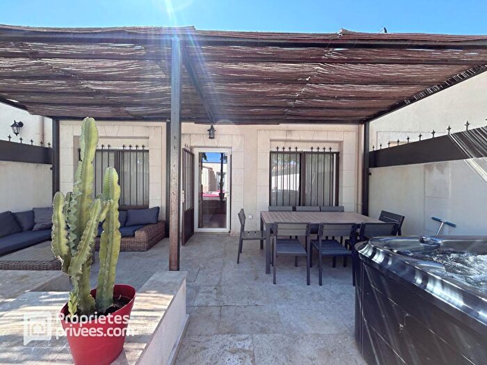 Maison à vendre - Sorgues, Centre-ville - 5 pièces - 4 chambres