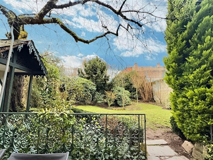 Maison à vendre - Orléans, Bourgogne, Saint-Euverte - 7 pièces - 4 chambres