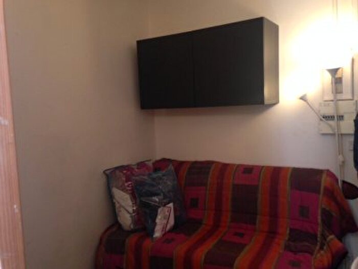 Levallois-Perret, Front de Paris : Appartement 1 pièce à louer