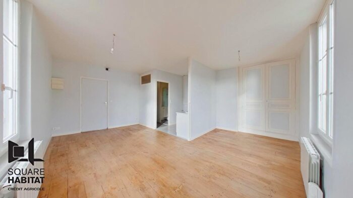 Appartement à louer - Châtellerault, Centre-ville - 1 pièce