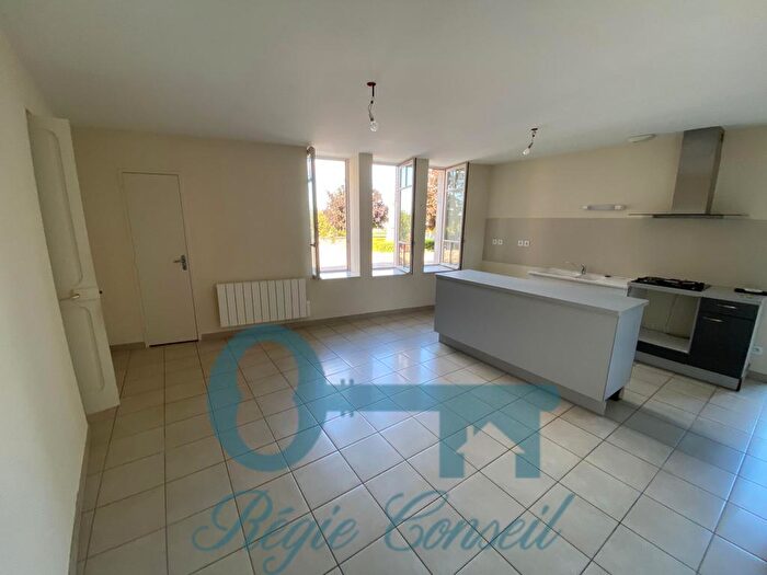 Appartement à louer - Ville-sous-Anjou - 3 pièces - 2 chambres