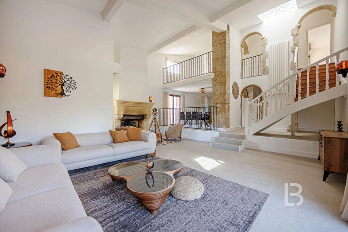 Maison à vendre - Valbonne, Val de Cuberte, Les Parés, Les Peyrouos - 7 pièces - 4 chambres