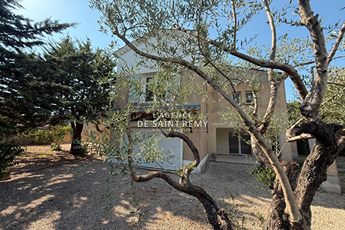 Maison à vendre - Saint-Rémy-de-Provence - 3 pièces - 2 chambres