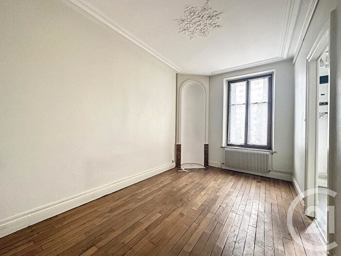Nancy, Poincaré, Foch, Anatole France, Croix de Bourgogne : Appartement 2 pièces à louer
