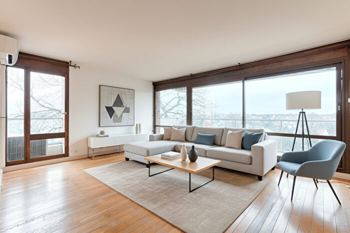 Appartement à vendre - Jouy-en-Josas - 5 pièces - 4 chambres