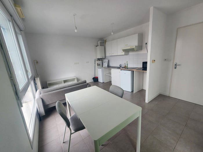 Mairie Bourg, Bègles : Appartement 2 pièces à louer