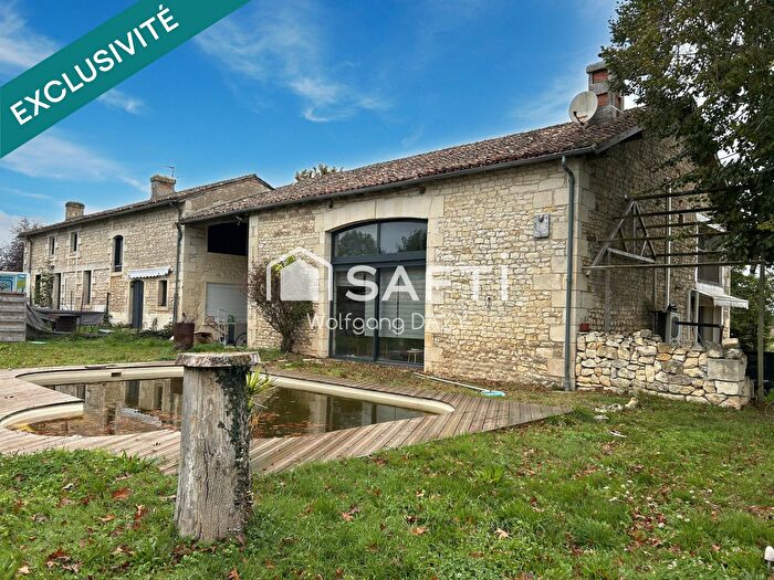 La Chapelle-Moulière : Maison 10 pièces à vendre