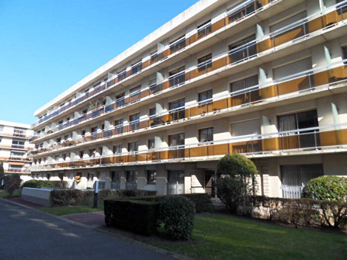 Appartement à louer - Compiègne, Saint-Lazare, Les Avenues - 1 pièce