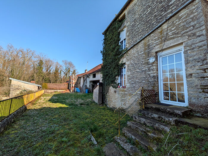 Maison à vendre - Saint-Seine-sur-Vingeanne - 5 pièces - 3 chambres