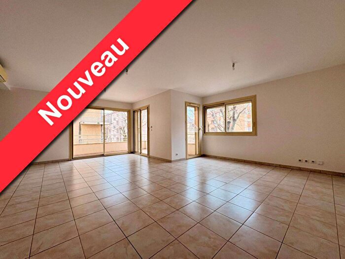 Appartement à louer - Centre Ville, Aubenas - 3 pièces - 2 chambres