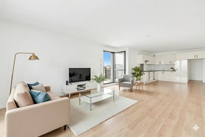 Appartement à vendre - Aubervilliers, Paul Bert - 3 pièces - 2 chambres