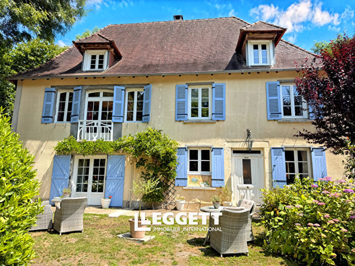 Maison 10 pièces à vendre à Jumilhac-le-Grand
