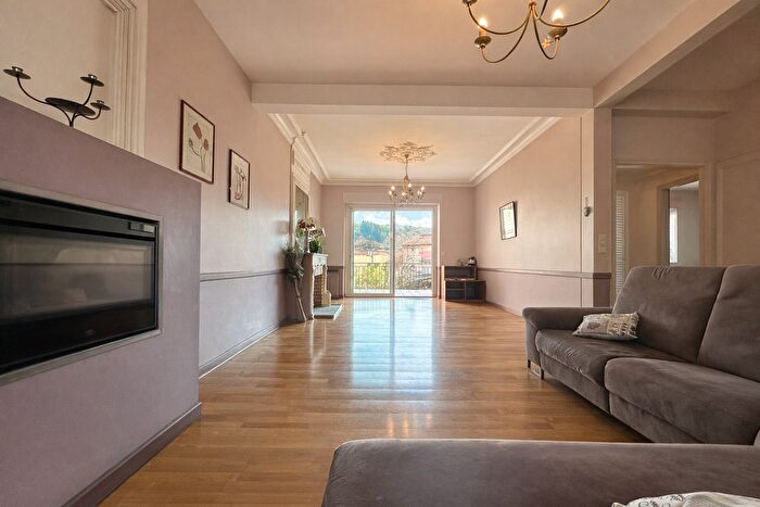 Maison à vendre - Decazeville - 6 pièces - 4 chambres