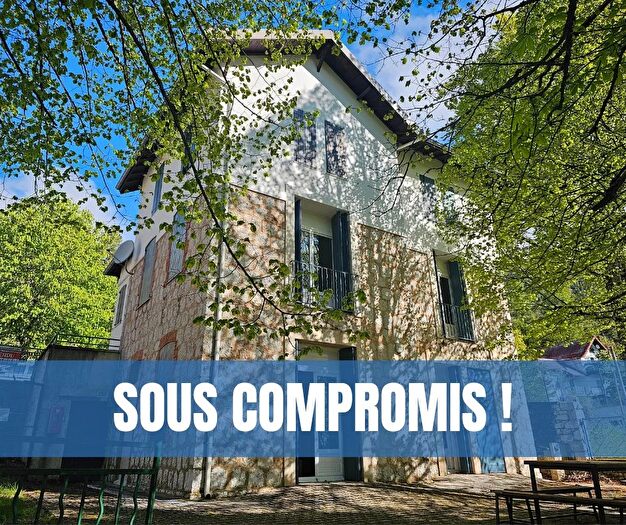 Maison à vendre - Andon - 10 pièces - 8 chambres